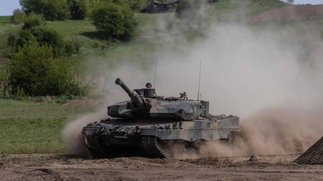 Leopard stridsvogn til Ukraina kan endre krigen – NRK Urix ...