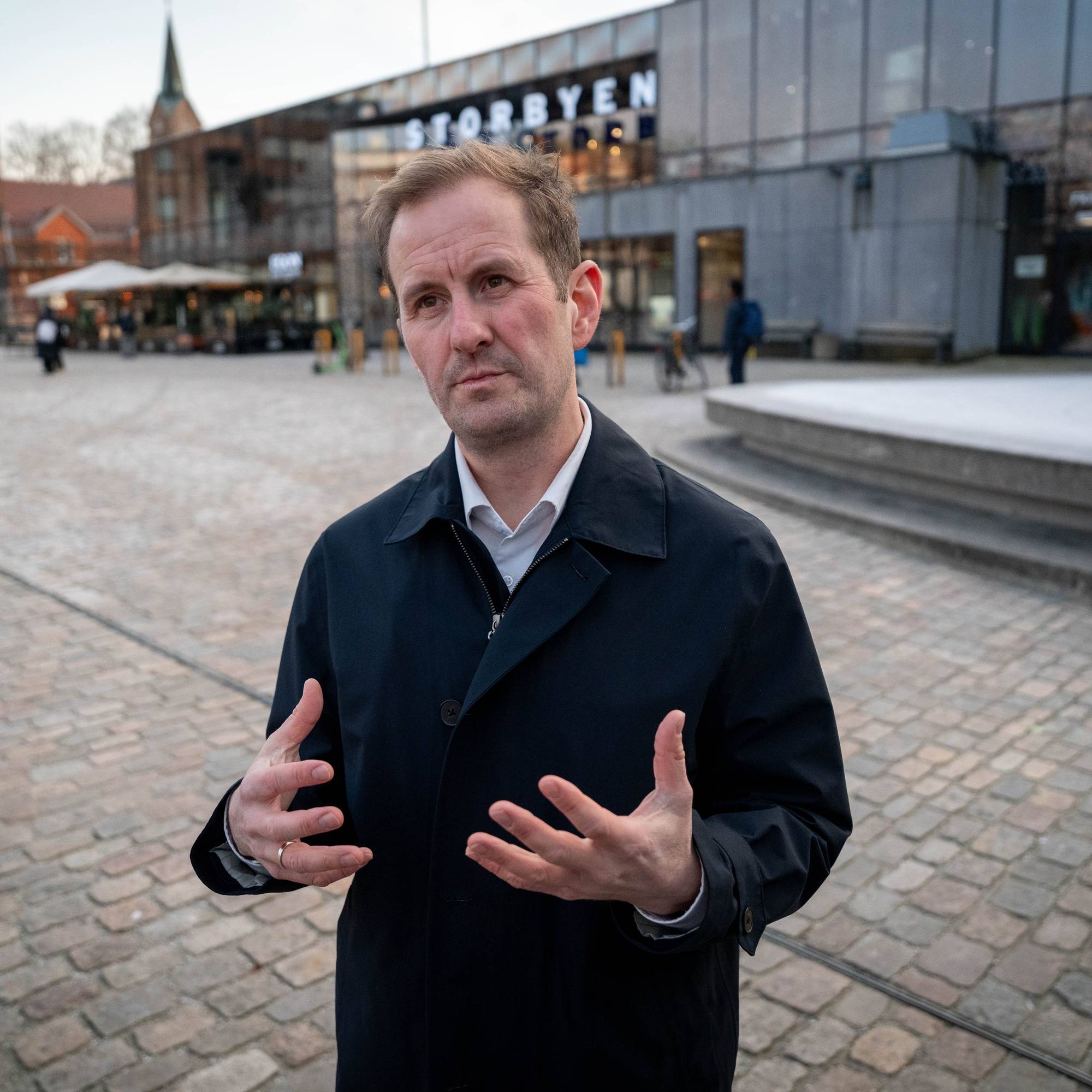 «Ekstraflyktninger» strømmer til kommunen: – Feilslått politikk – NRK ...