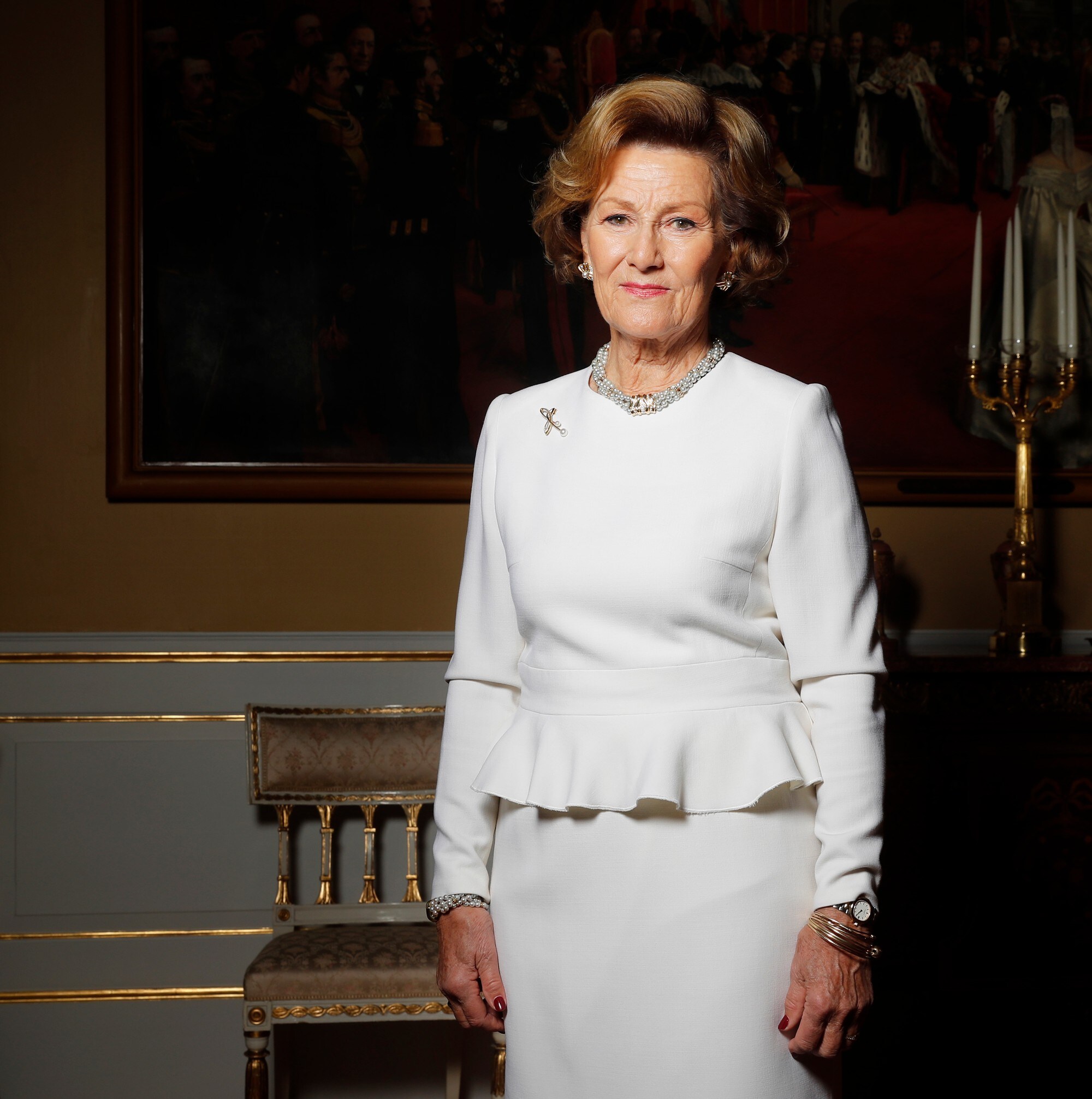 Nye offisielle bilder av kongefamilien – NRK Norge – Oversikt over ...