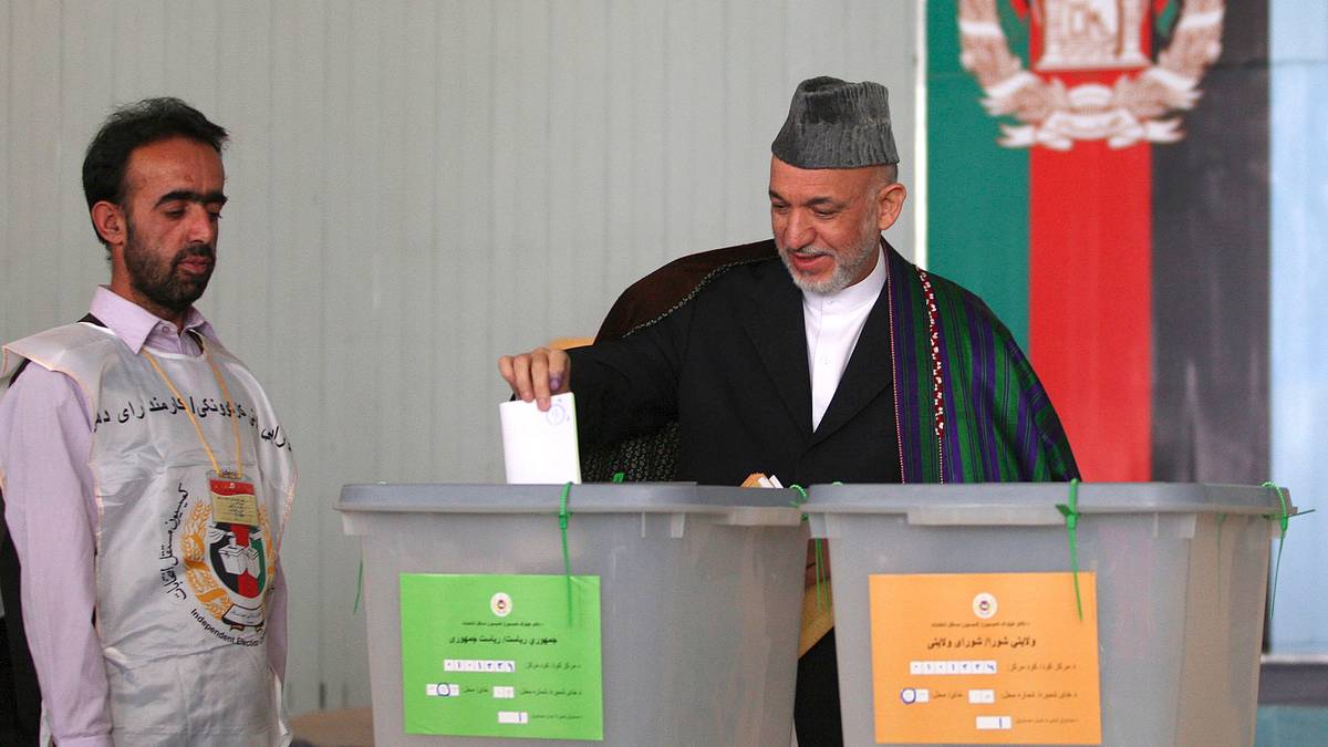 Karzai leder i Afghanistan – NRK Urix – Utenriksnyheter og -dokumentarer Karzai leder i Afghanistan – NRK Urix – Utenriksnyheter og -dokumentarer
