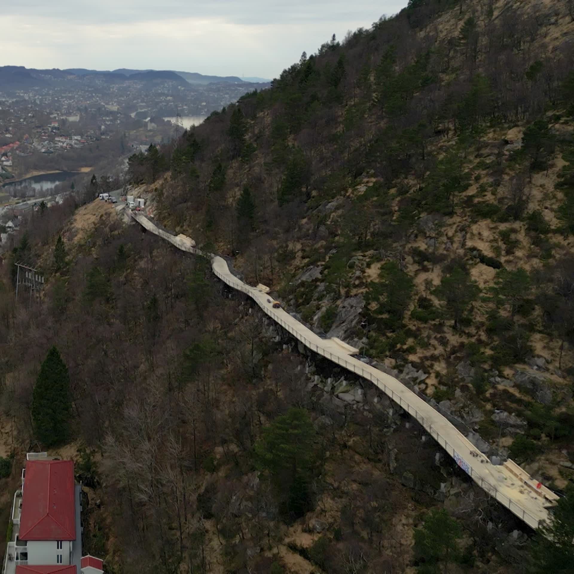 Har brukt 17 år på spektakulær tursti – NRK