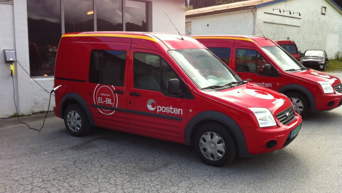 Nå har posten fått el-biler – NRK Vestland