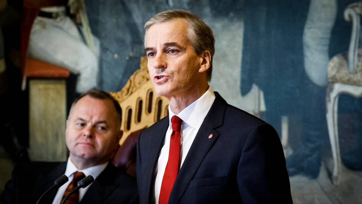 Ber Thommessen trekke seg – Siste nytt – NRK