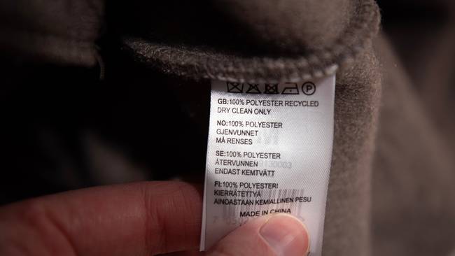 Resirkulert polyester kan være helse- og miljøfarlig: – Brukes som ...