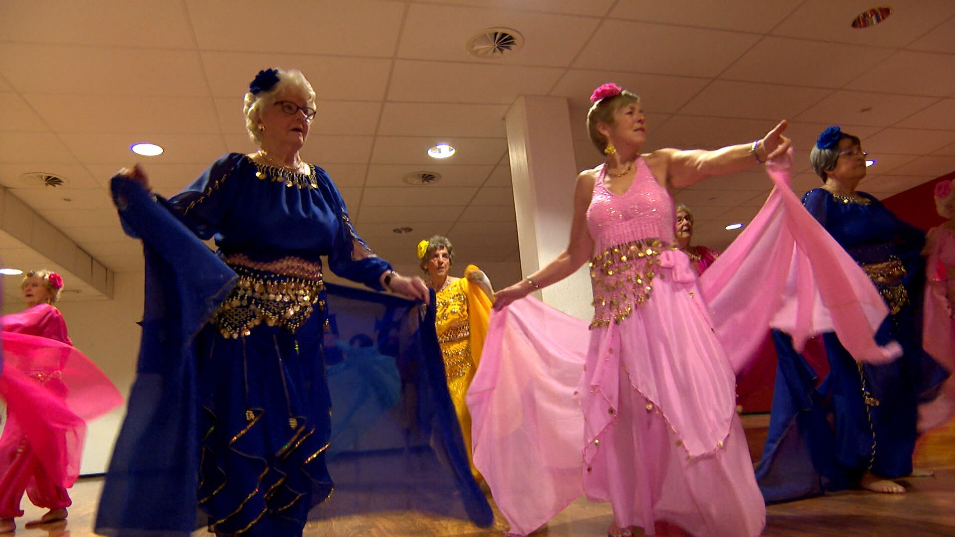 Magedans har tatt av – NRK