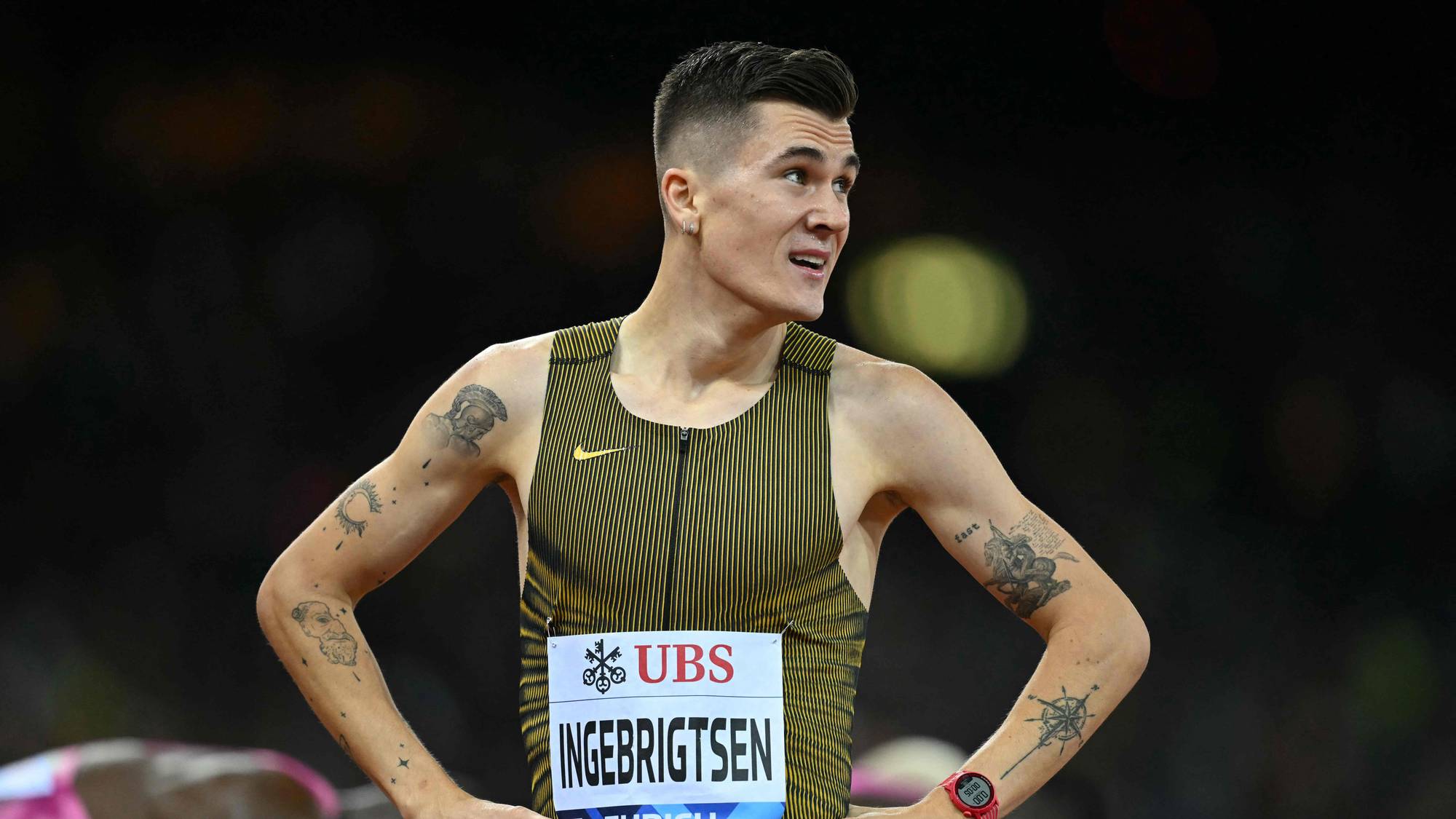 Rivalane til Jakob Ingebrigtsen sette to verdsrekordar på 70 minuttar ...