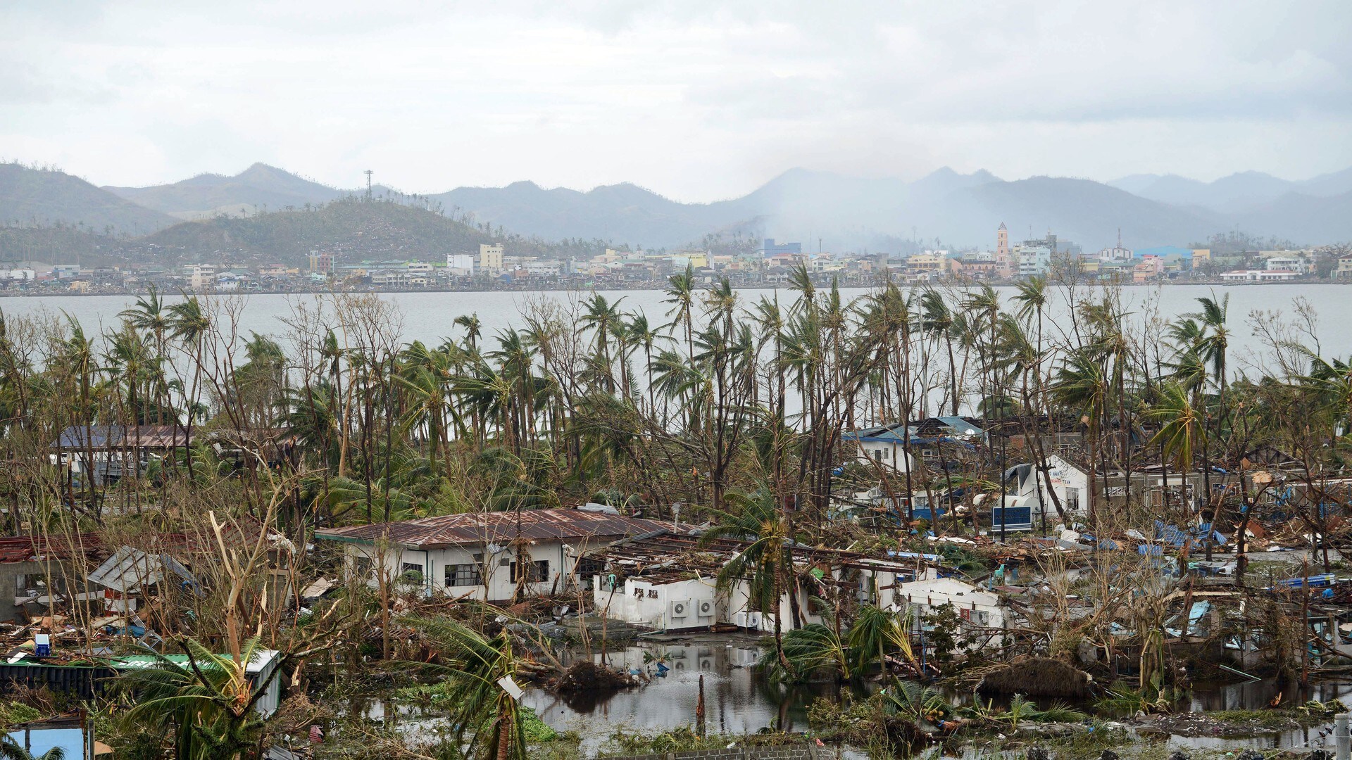 Tyfon på Filippinene – NRK