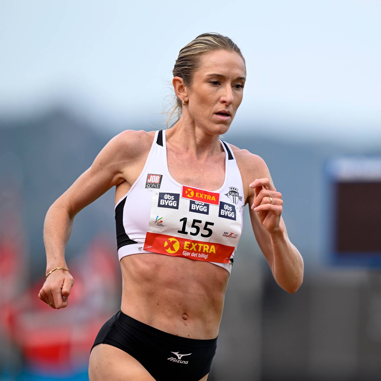 Karoline Bjerkeli Grøvdal sin debut på maraton i Hamburg – NRK Sport ...