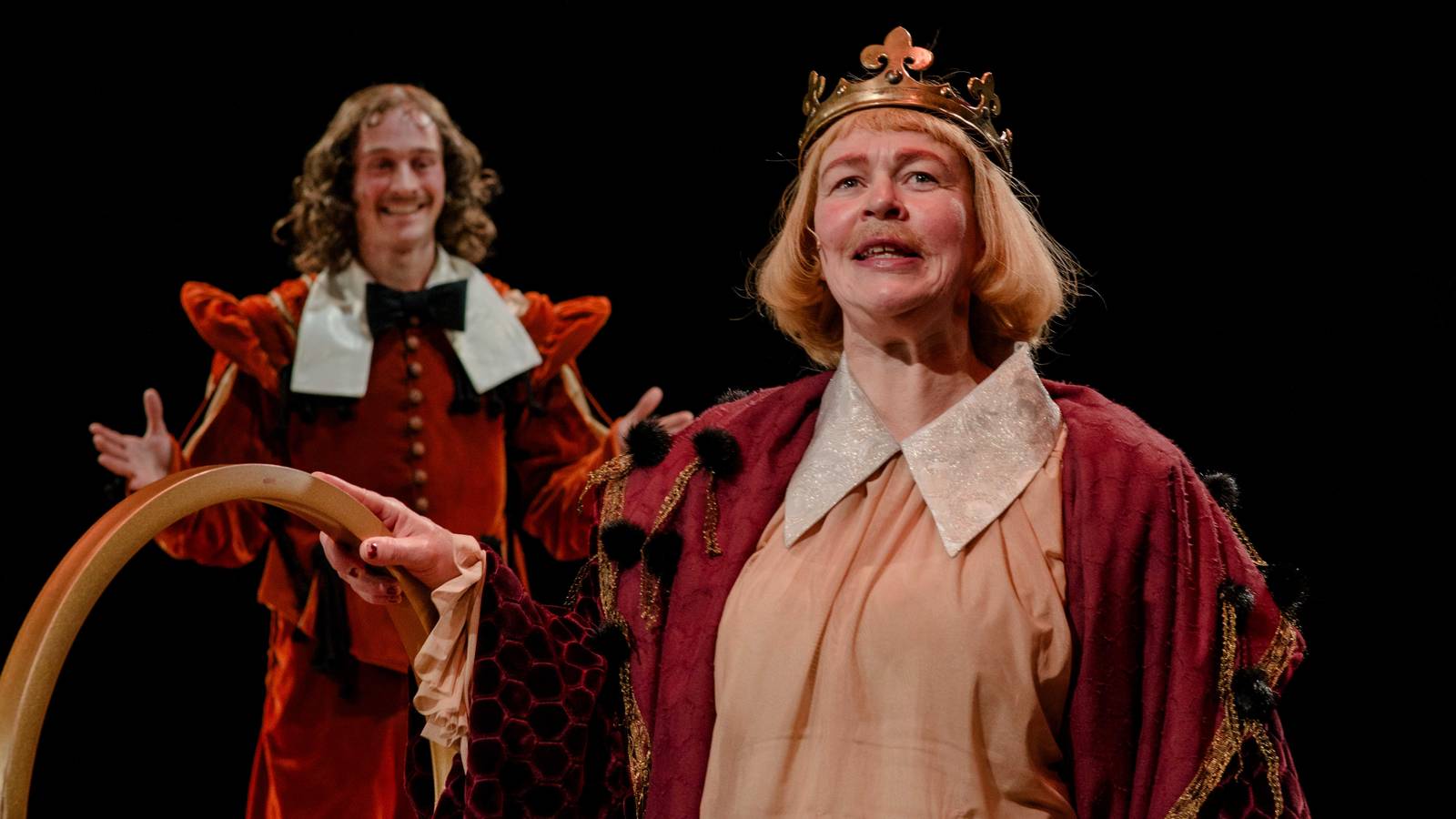 Anmeldelse: «Nattergalen» ved Kanonhallen, Nationaltheatret – NRK ...