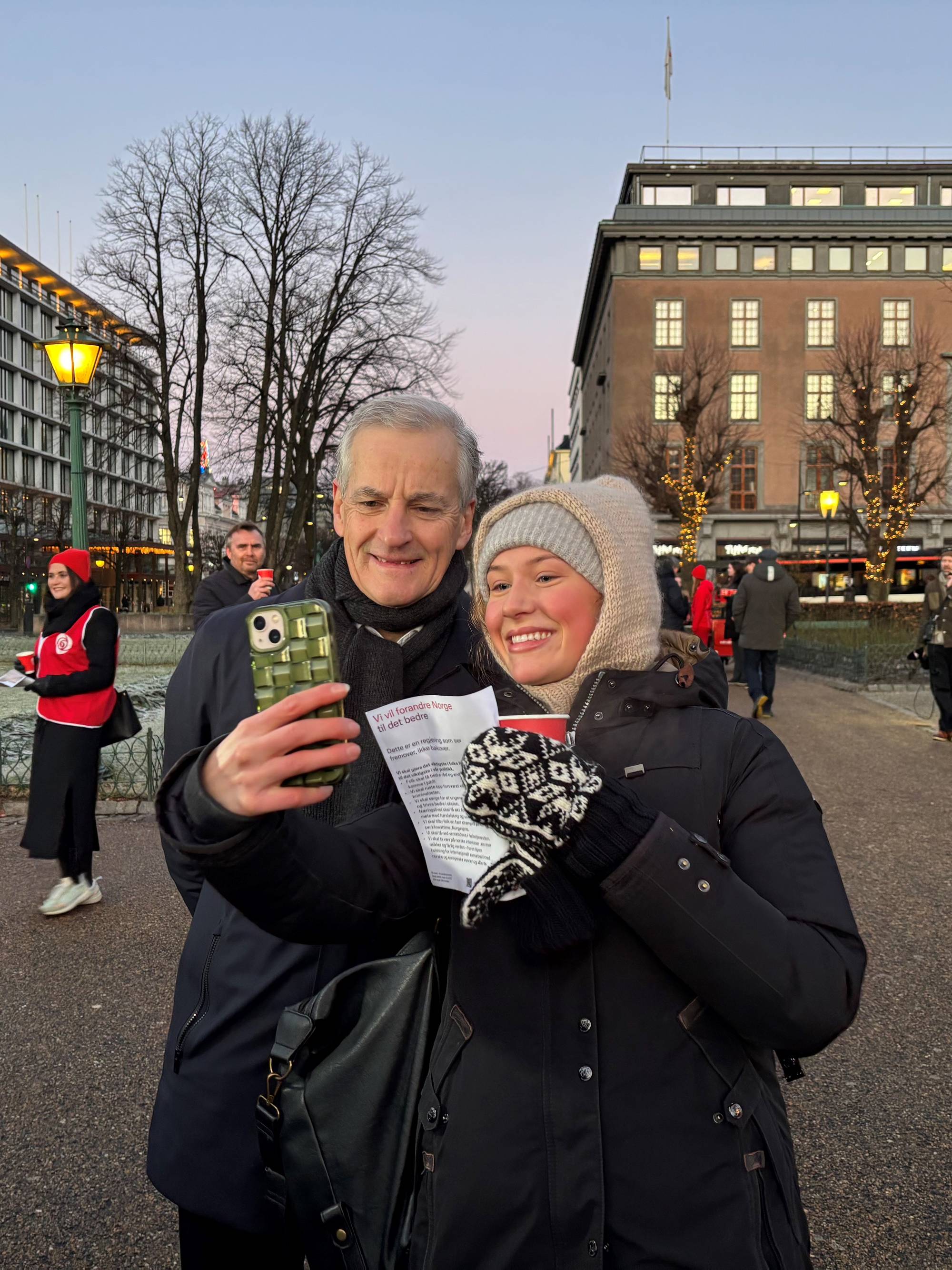 Raudgrønt fleirtal i februarmålinga: Støre kan vinne ny regjeringsperiode – NRK Norge – Oversikt ...