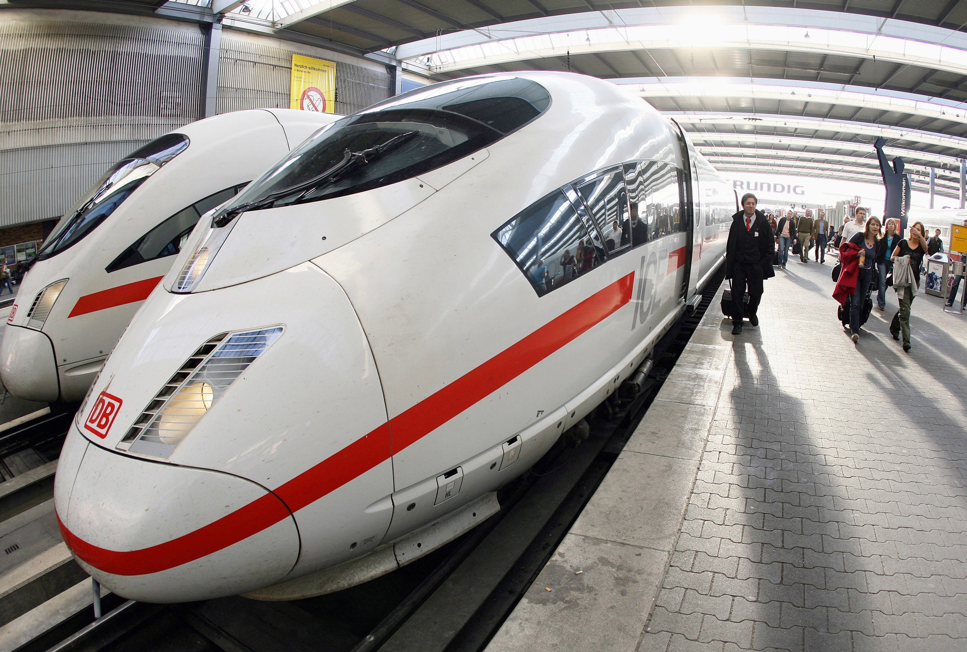 Lyntog lønsamt – NRK