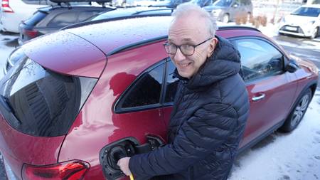 Jan Terje har betalt 30 kr for å lade bilen så langt i 2025 – NRK Nordland