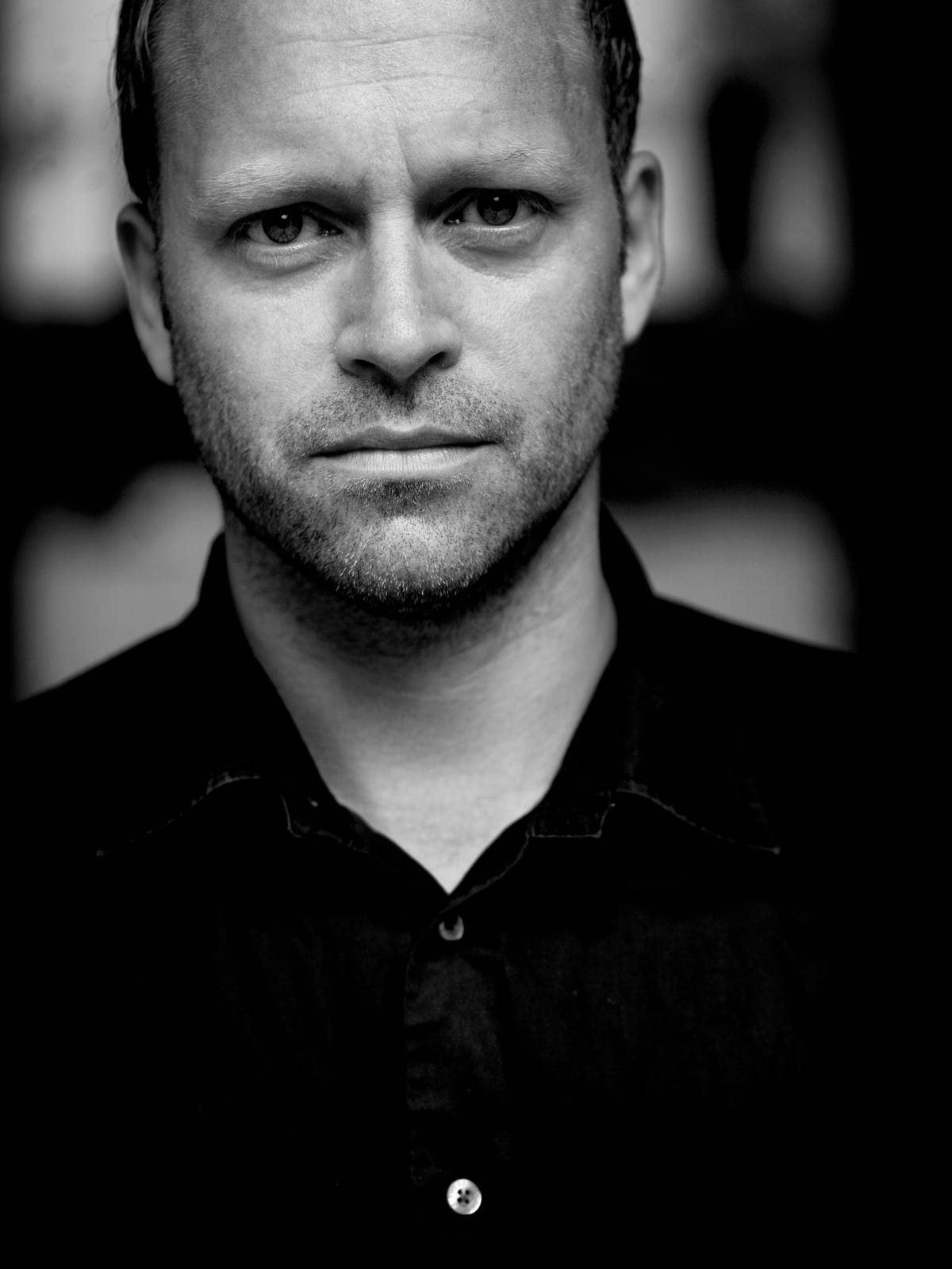 Anmeldelse: «Familieverdier» av Jens M. Johansson – Anmeldelser og ...