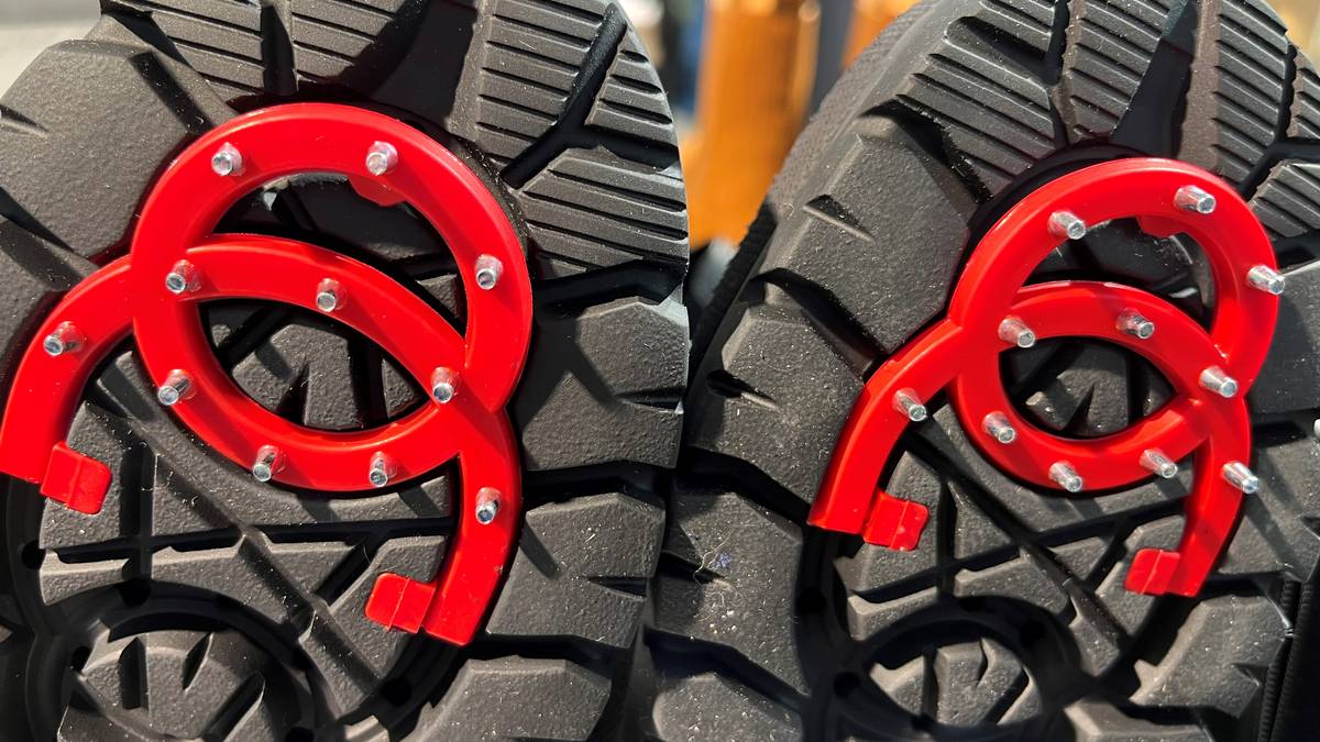 Bransjeorganisasjon: Sko med pigger ødelegger gulv for millioner ...