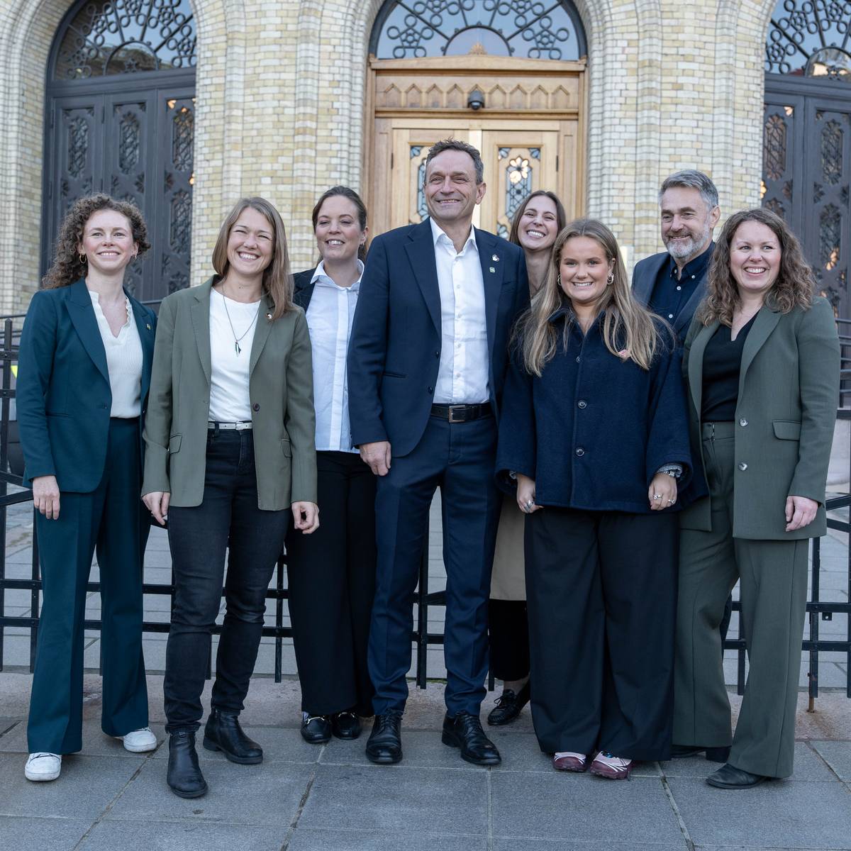 Historisk stor MDG-gruppe: Sjefen varsler omkamp om olje – NRK Norge ...