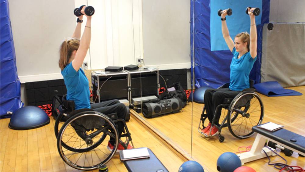 Slik trener du i rullestol – NRK Nyttig – Tips, råd og innsikt