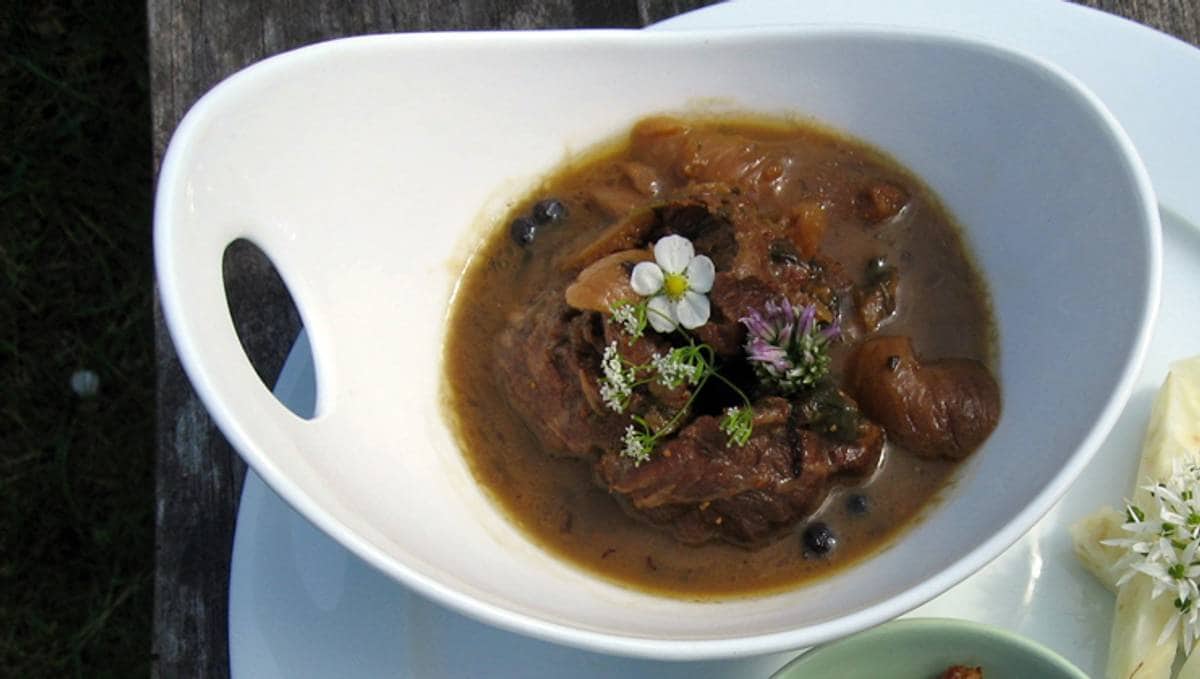 Svinekjaker i øl – NRK Mat – Oppskrifter og inspirasjon