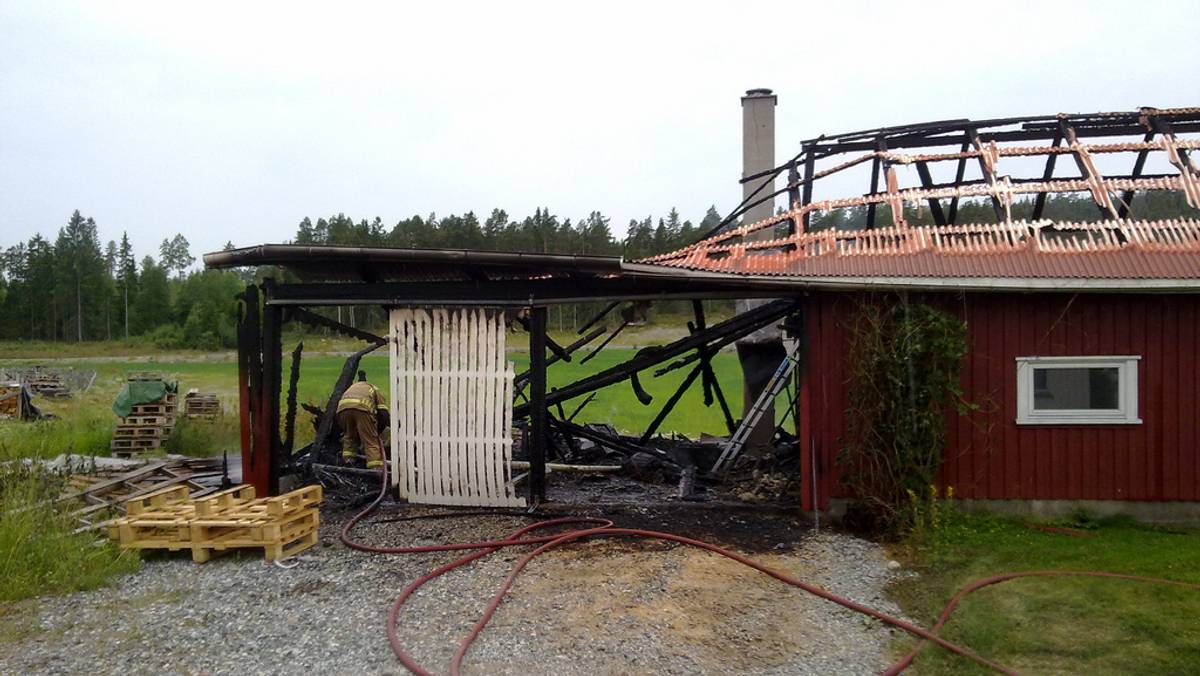 Låve brant ned i Gjerdrum – Stor-Oslo