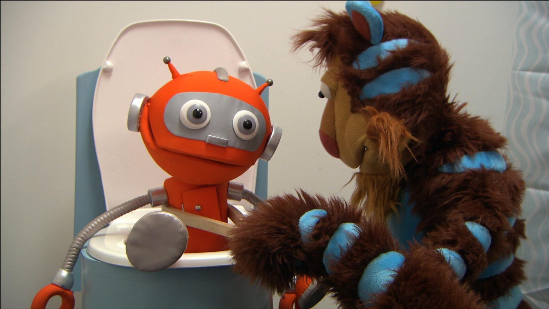 Rodde & Kikkan går på do – NRK