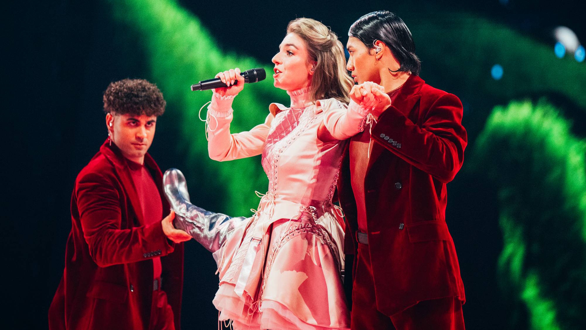 Anmeldelse: Opptredenene i finalen av Eurovision Song Contest 2025 ...