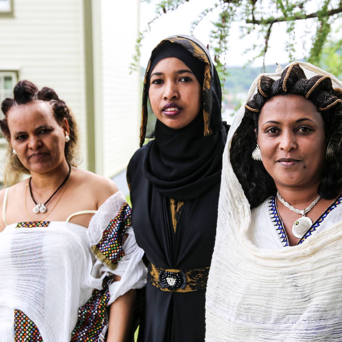 Kongeparet er på besøk på Tingvoll – NRK Møre og Romsdal – Lokale ...