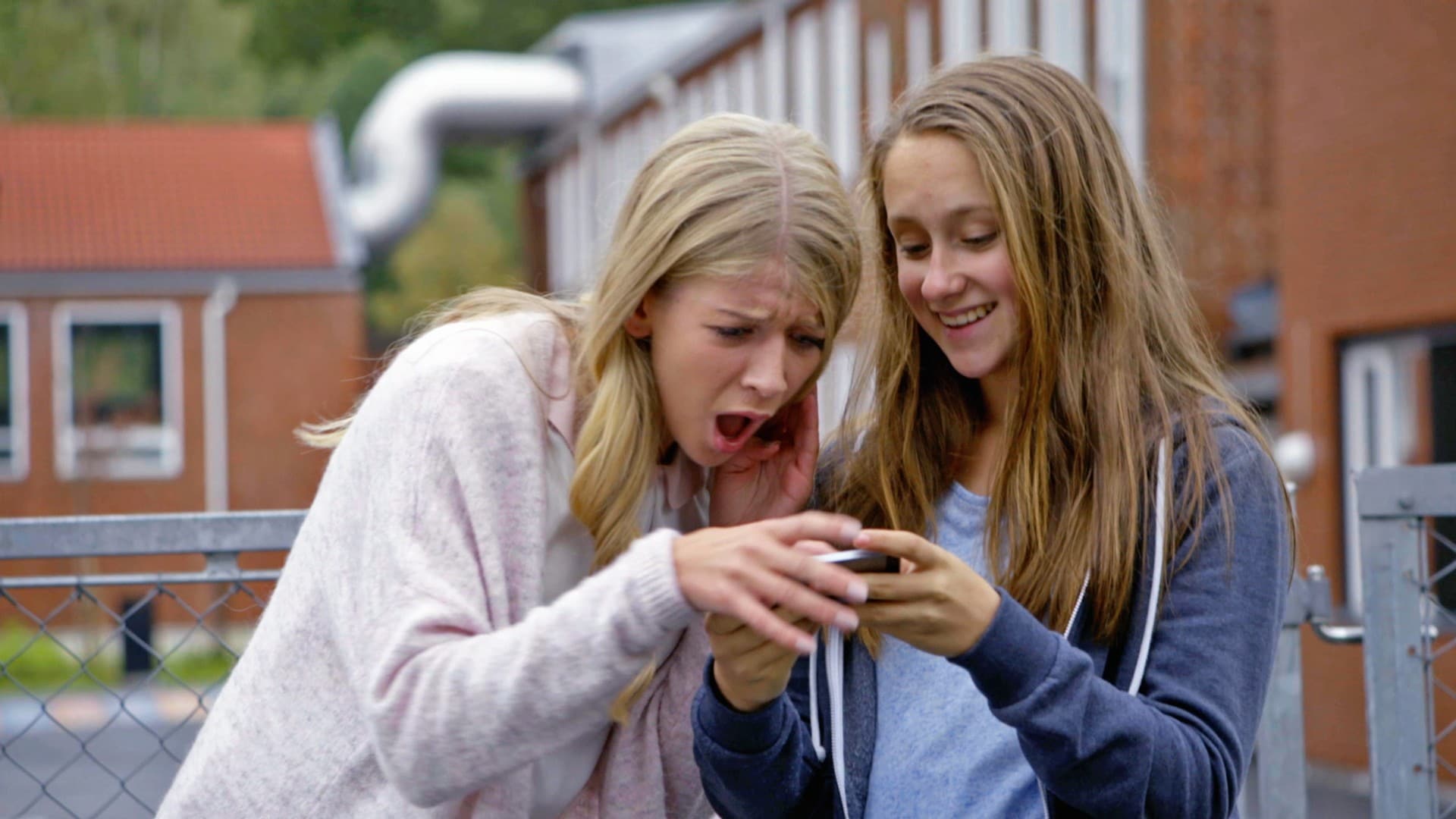 Alle sammen sammen - NRK TV