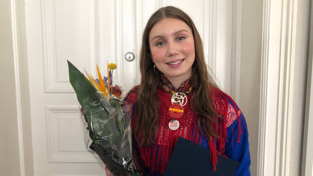 Ella Marie mottok Fritt Ord Honnør: – En gave at jeg har viktig mening ...