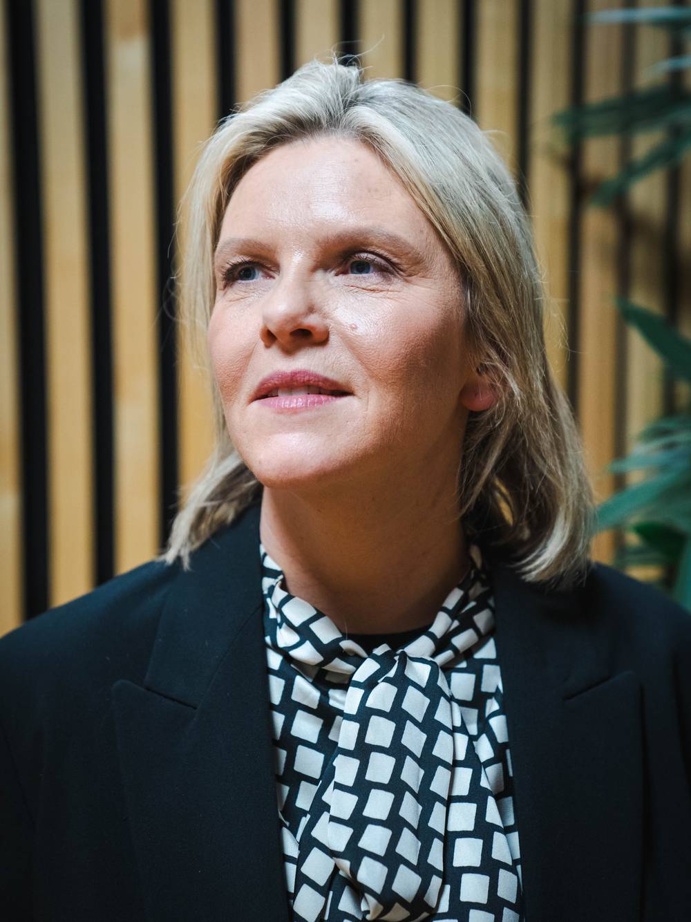 Frp-leder Sylvi Listhaug sier hun ble fulgt av demonstranter i Oslo ...