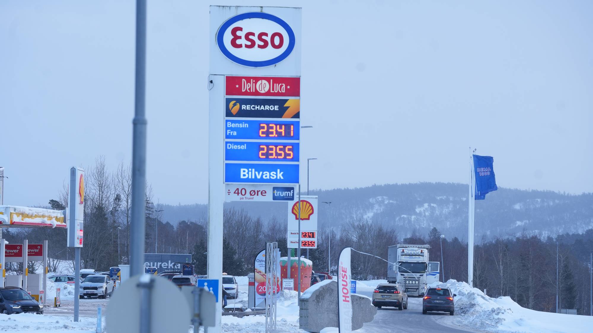 Bensin og diesel-priser i Sverige har gått ned – NRK Østfold – Lokale ...