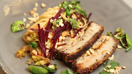 Asiatisk svineribbe – NRK Mat – Oppskrifter og inspirasjon