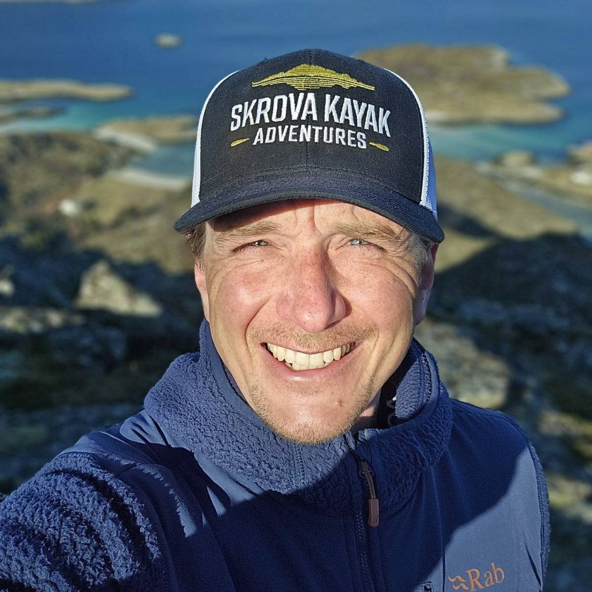 Spekkhogger-show i Lofoten. Og du er ikke for sent ute til å oppleve de store hvalene selv – NRK ...