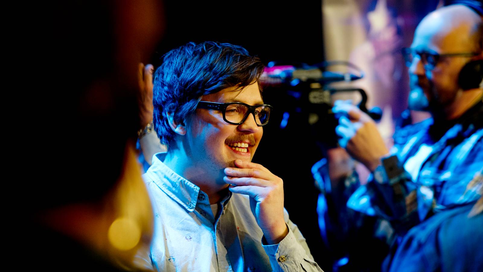 Marte Eberson ga ut plata med faren etter «Highasakite-krasjen» – NRK ...