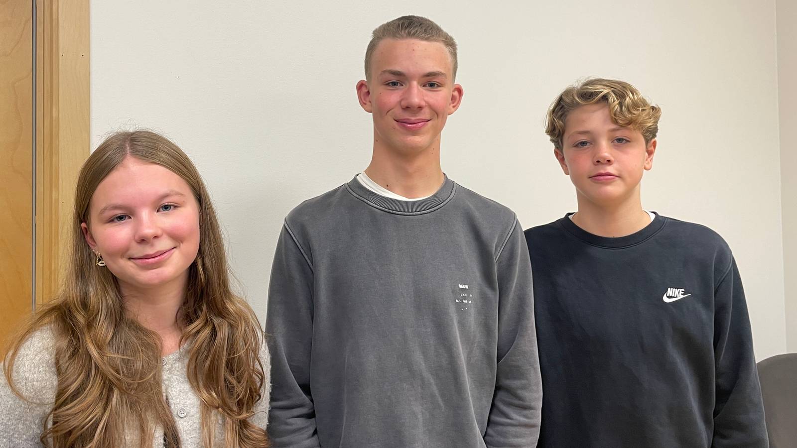 Regjeringen vil sette aldersgrense på sosiale medier – NRK Nordland