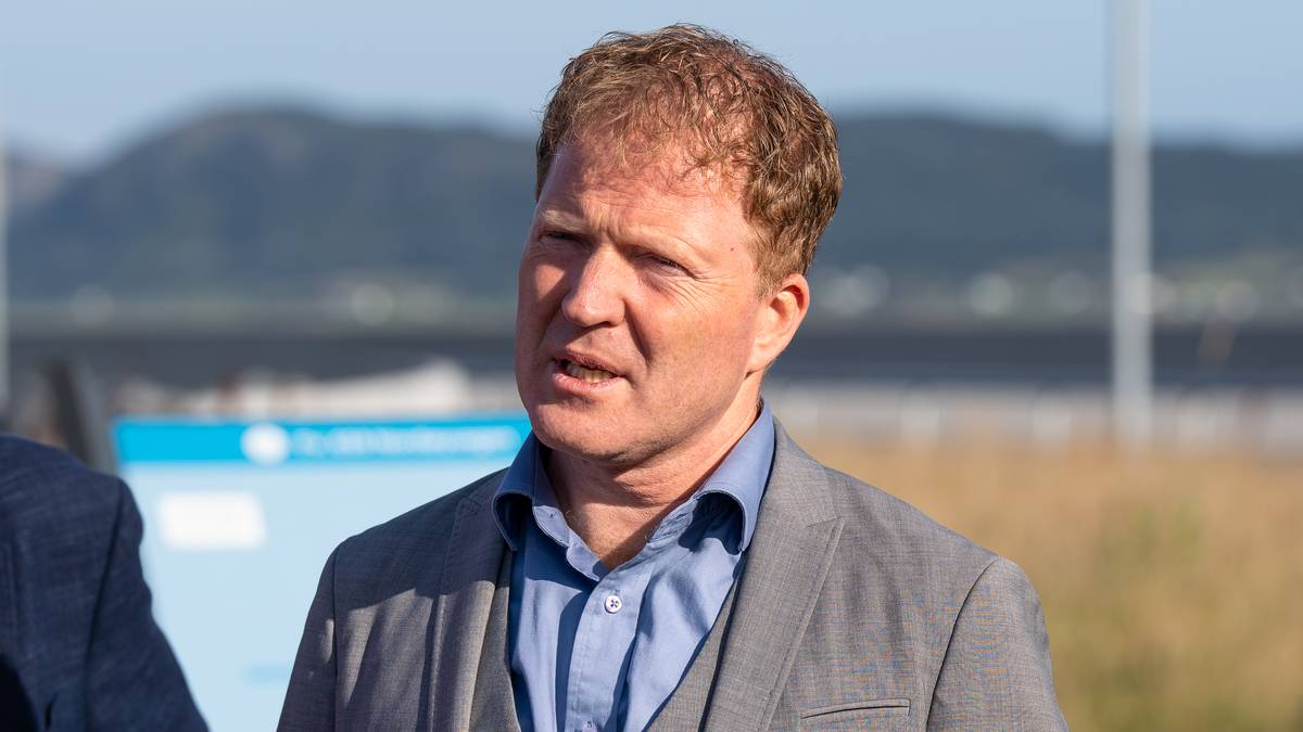 Gjelsvik erstattar Sande, som erstatta Gjelsvik – NRK Vestland