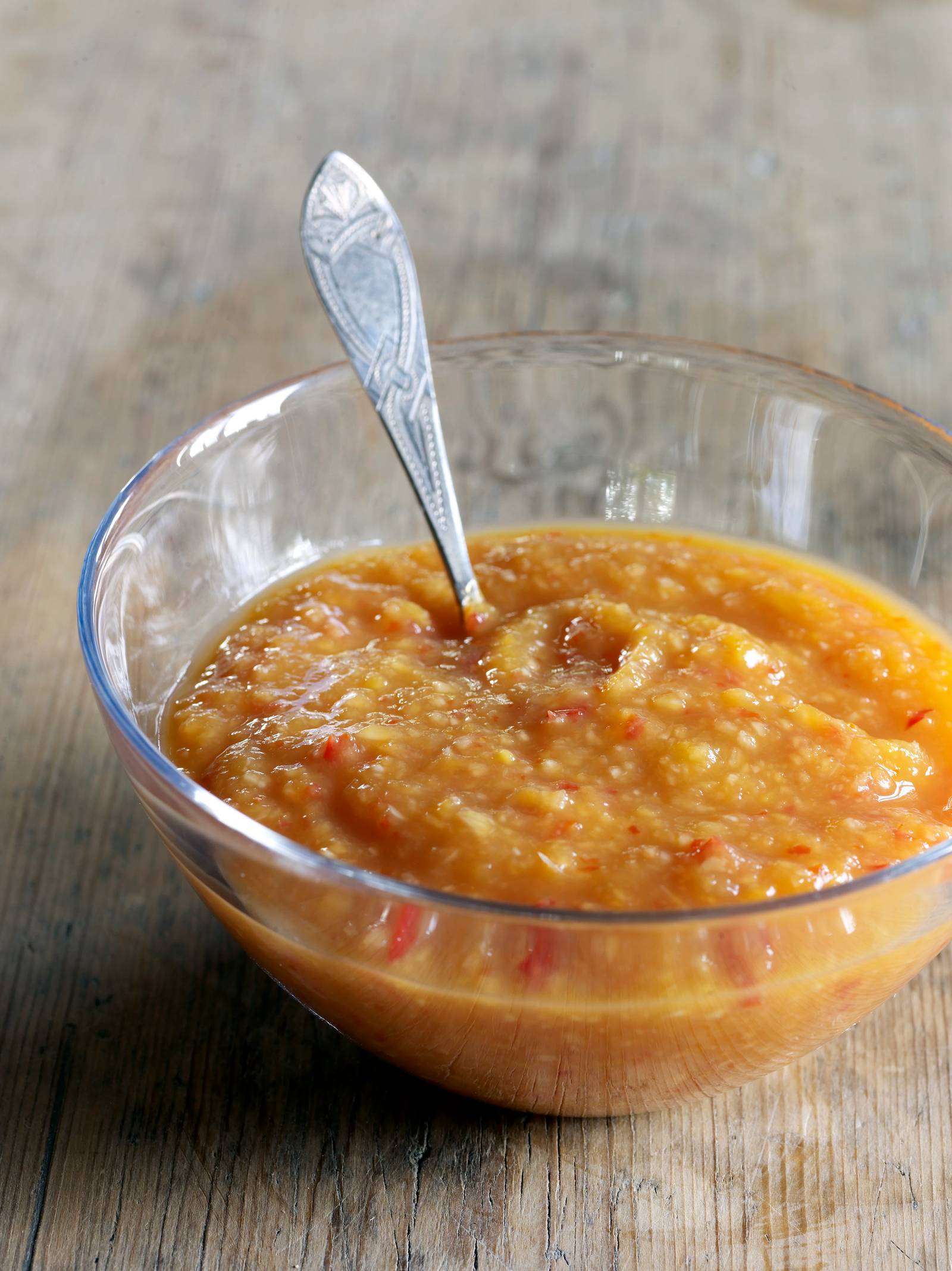 Ukas ønskeoppskrift: Saus uten fløte og smør – NRK Mat – Oppskrifter og ...