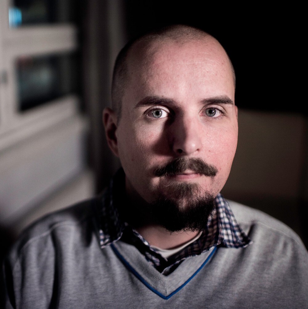 NMR-leder Simon Lindberg dømt etter nazihilsen – NRK Dokumentar