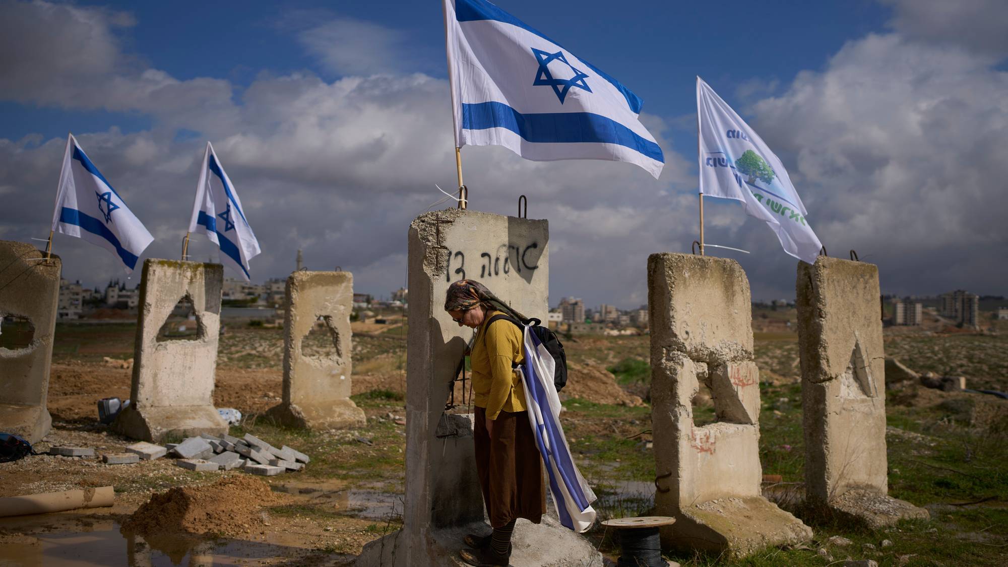 Israel har vedtatt omstridt tiltak for Vestbredden – Siste nytt – NRK