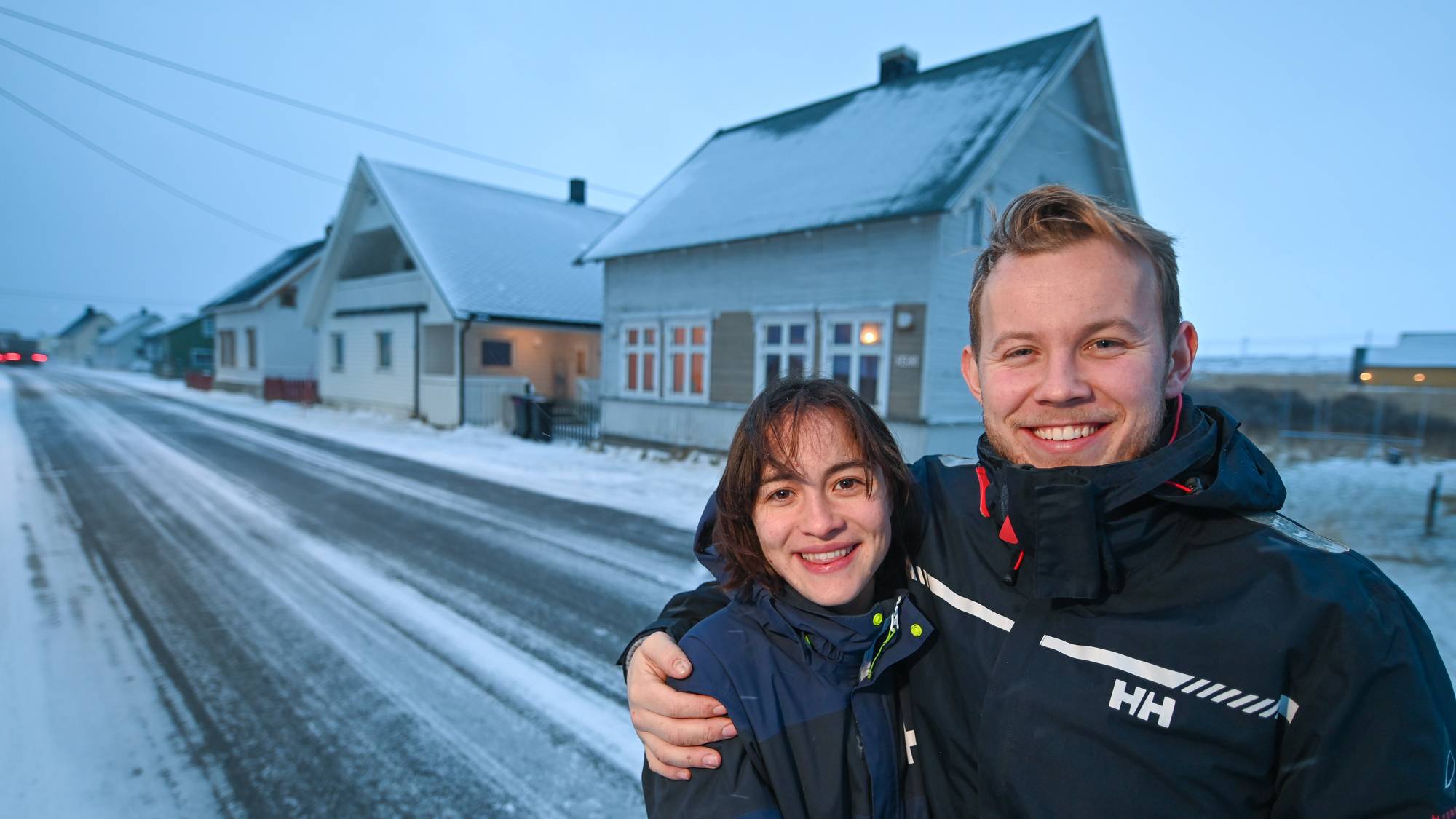 23-åringene Tobias og Delia kjøpte 100 år gammelt hus i Vadsø i ...