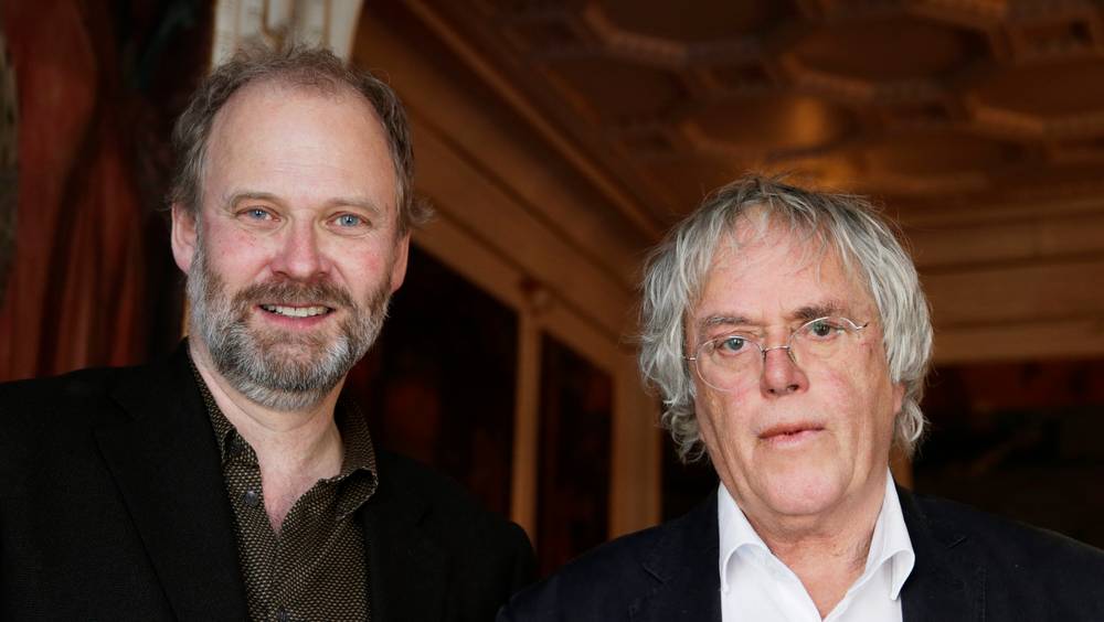 Anmeldelse av «Leseren. En samtale med Henning Hagerup» av Alf van der ...