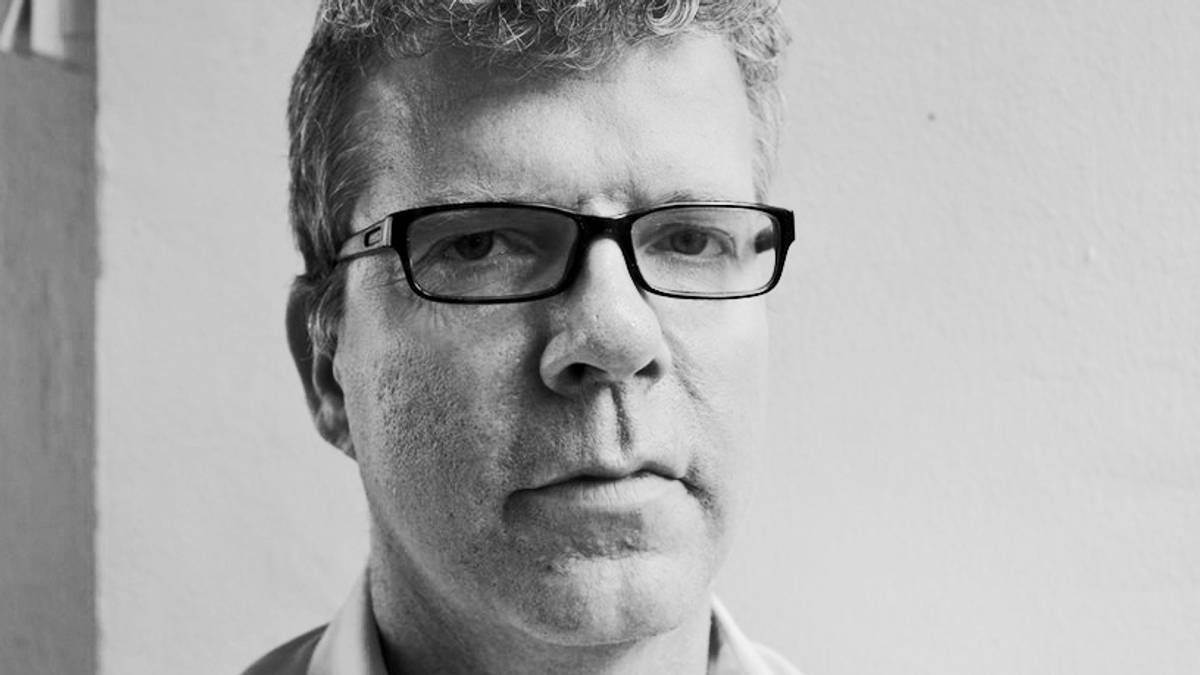 Journalist Jon Hustad er død – Siste nytt – NRK