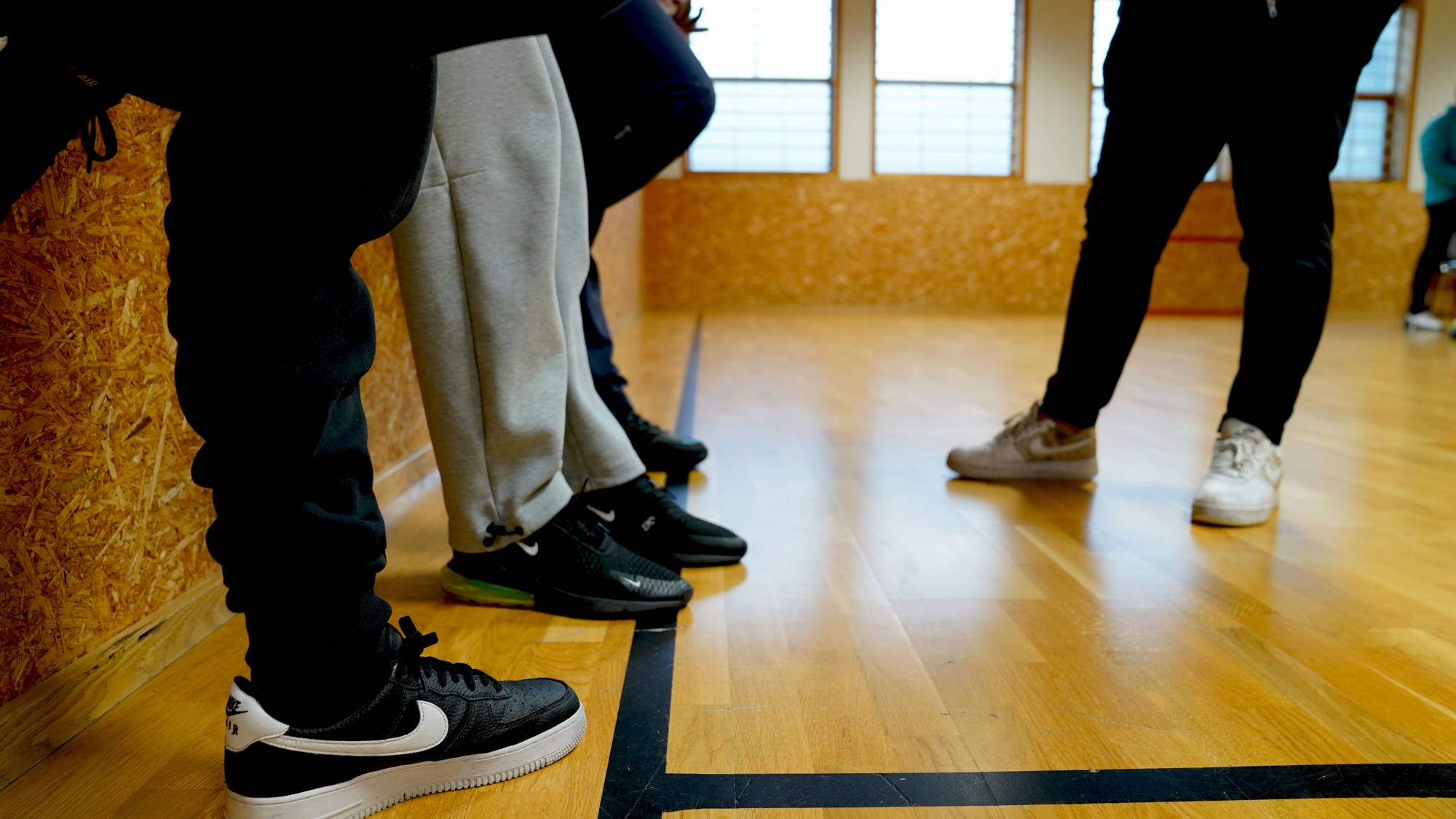 Akkurat nå sitter 15 barn i norske fengsler: – Han ble plassert i ...