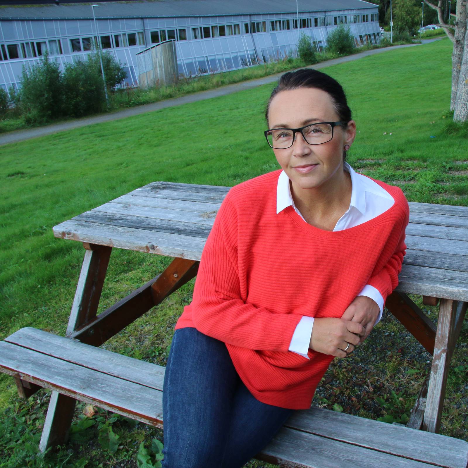 Slik kan du spare når det er høye strømpriser, dyr bensin og dyr mat ...