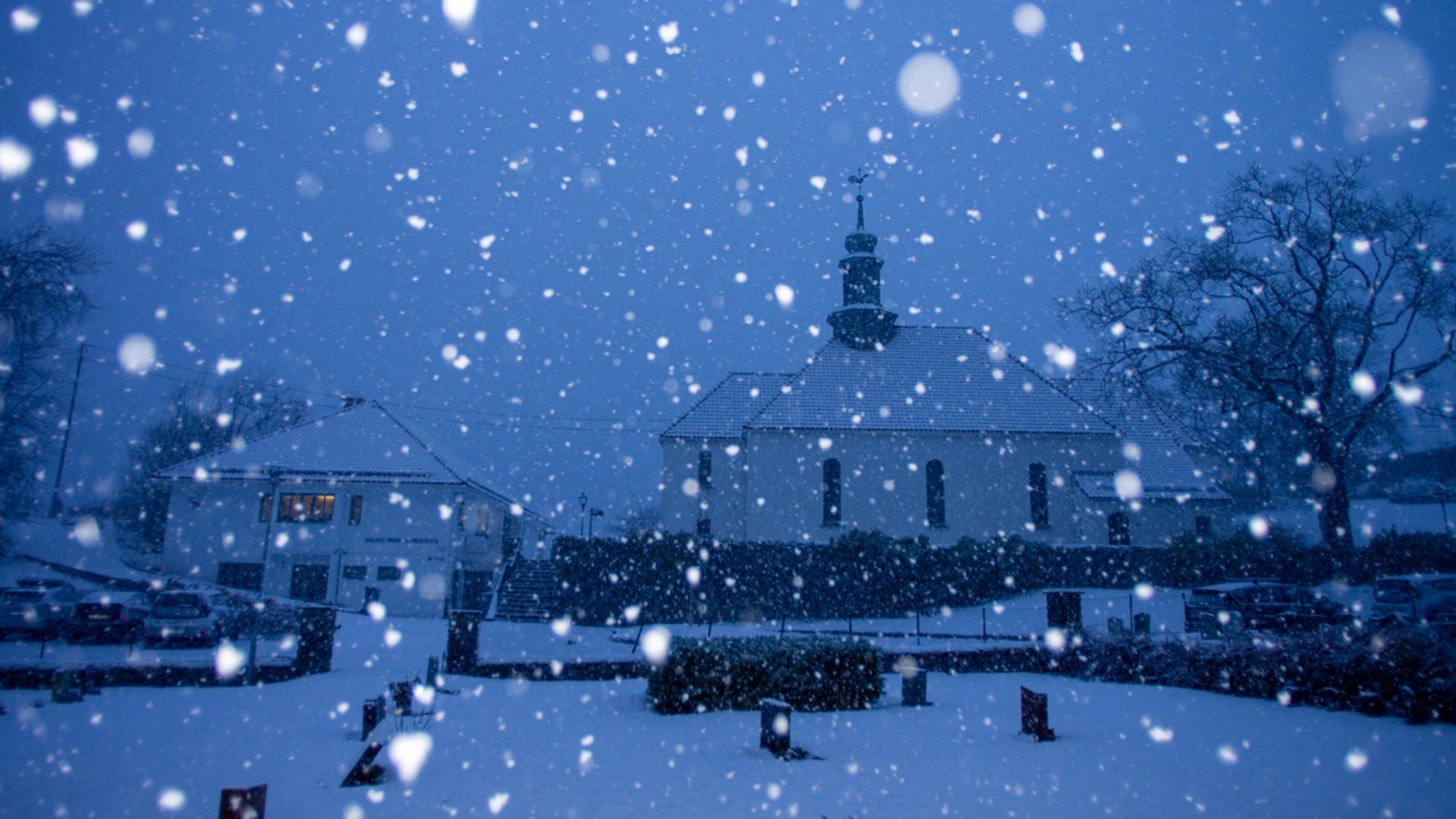 Salhus kirke i Bergen - Gudstjeneste - radio - NRK Radio