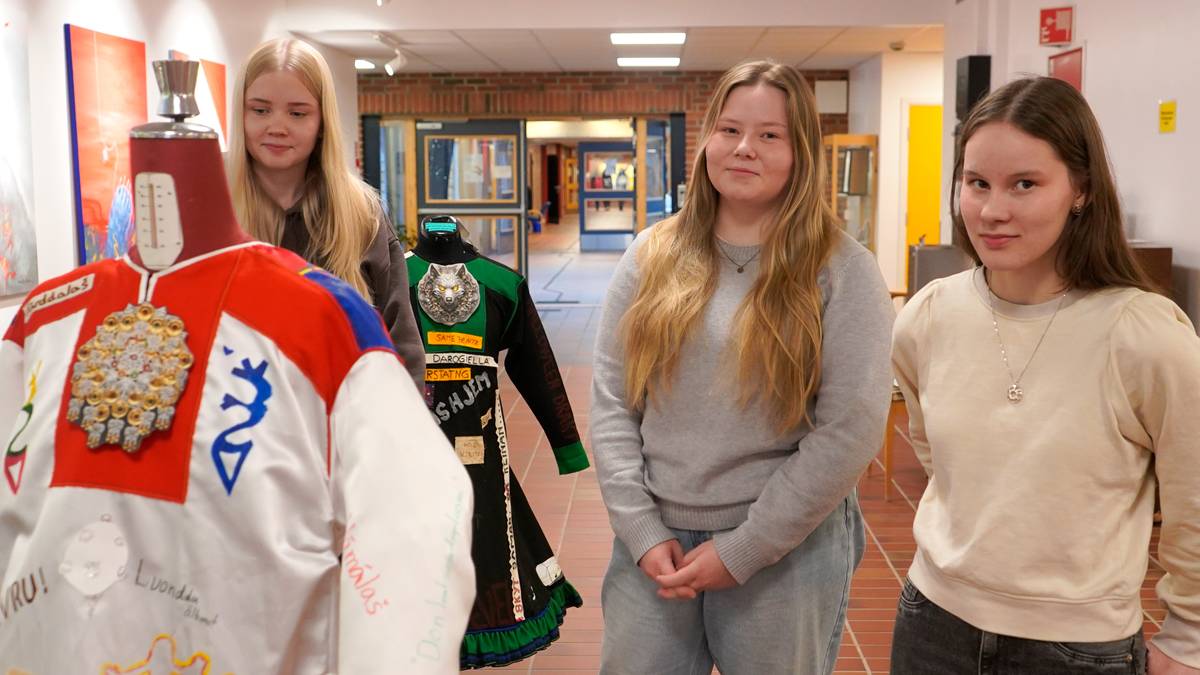 Svart og hvit kofte – NRK Sápmi - samiske nyheter, kultur og underholdning