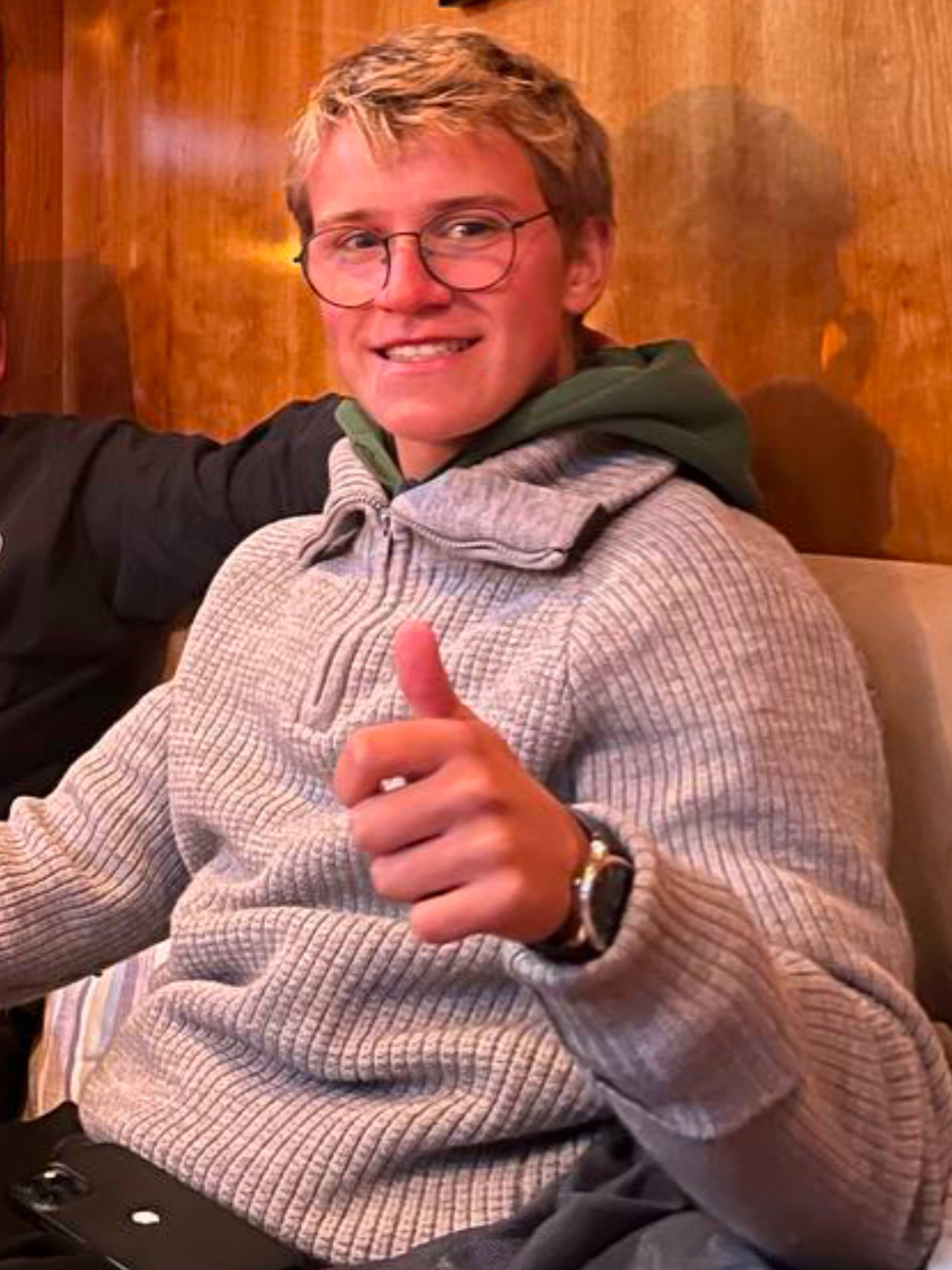 Frikk Tangen (18) fra Brevik døde etter trafikkulykke: – En solstråle i ...