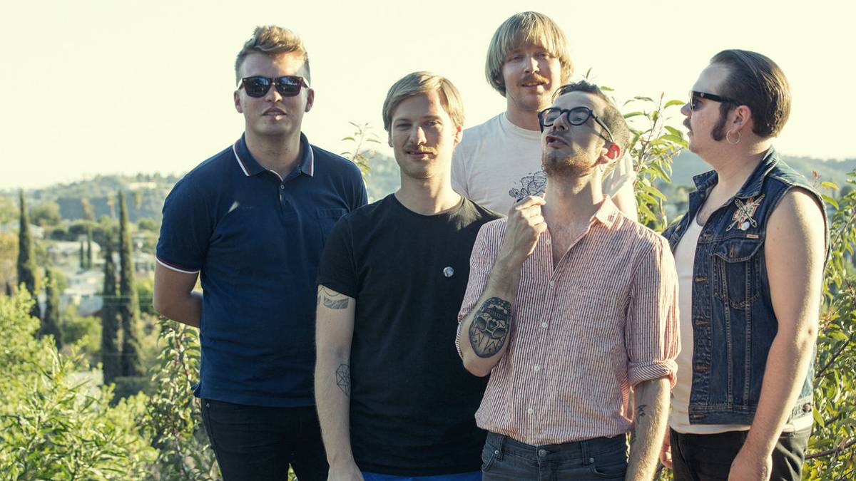 Anmeldelse: «Bye Bye» / «Into The Night» (låter) av Death by Unga Bunga ...