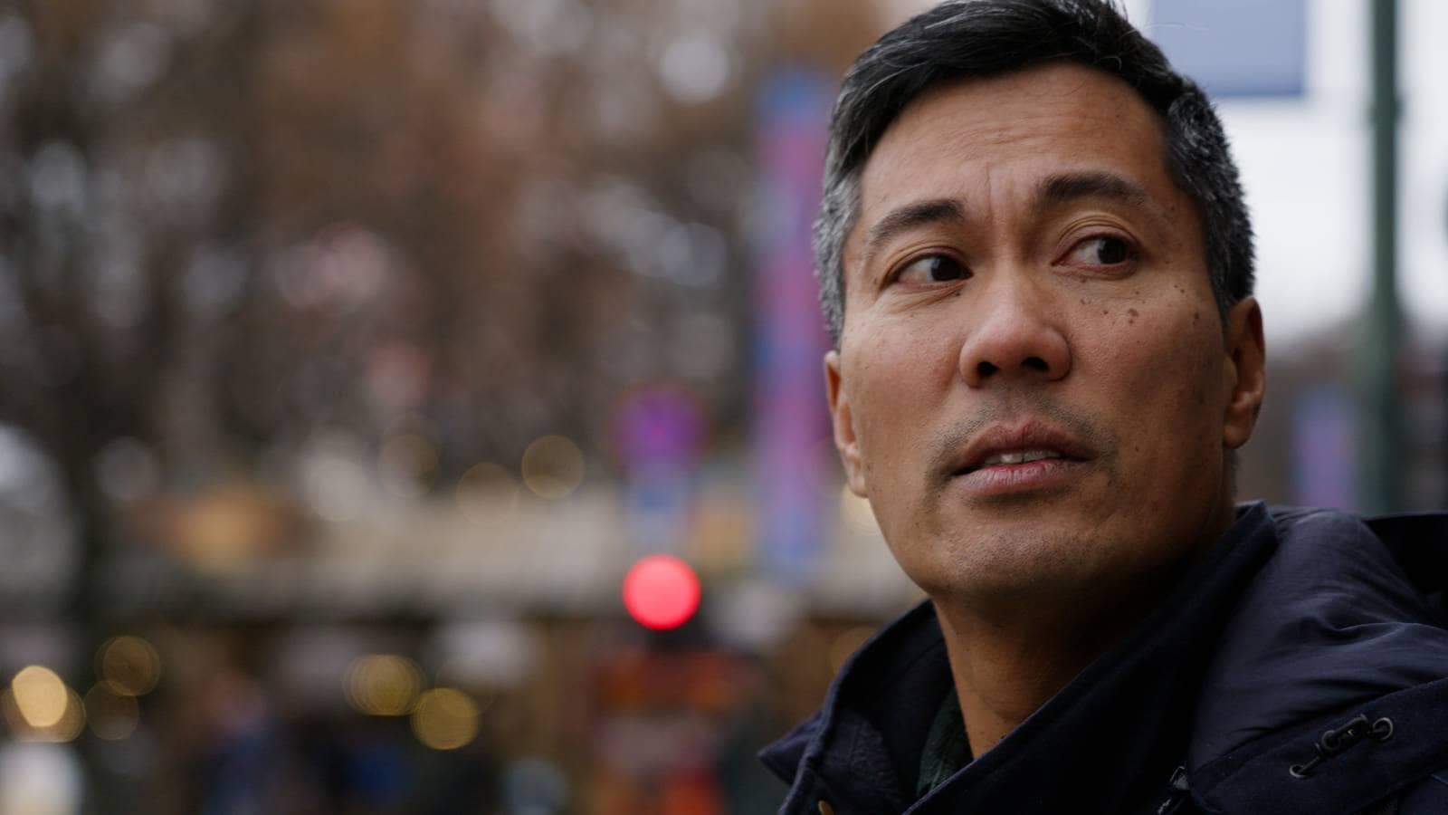 Det tok 40 år før Christian Strand våget å gå inn i sin egen adopsjons ...