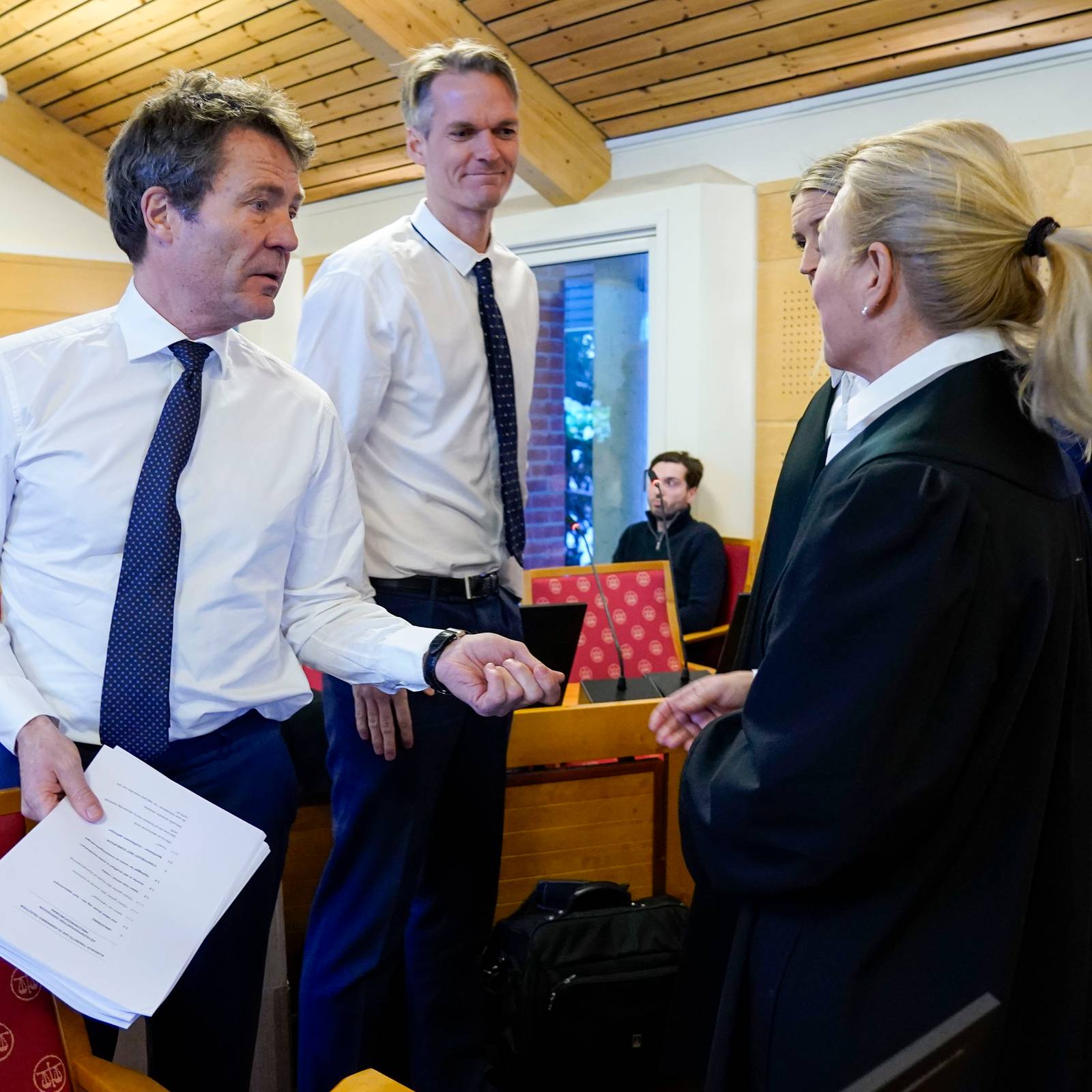 Økokrim ber om over tre år i fengsel og millionbot for Besseberg – NRK Sport – Sportsnyheter ...