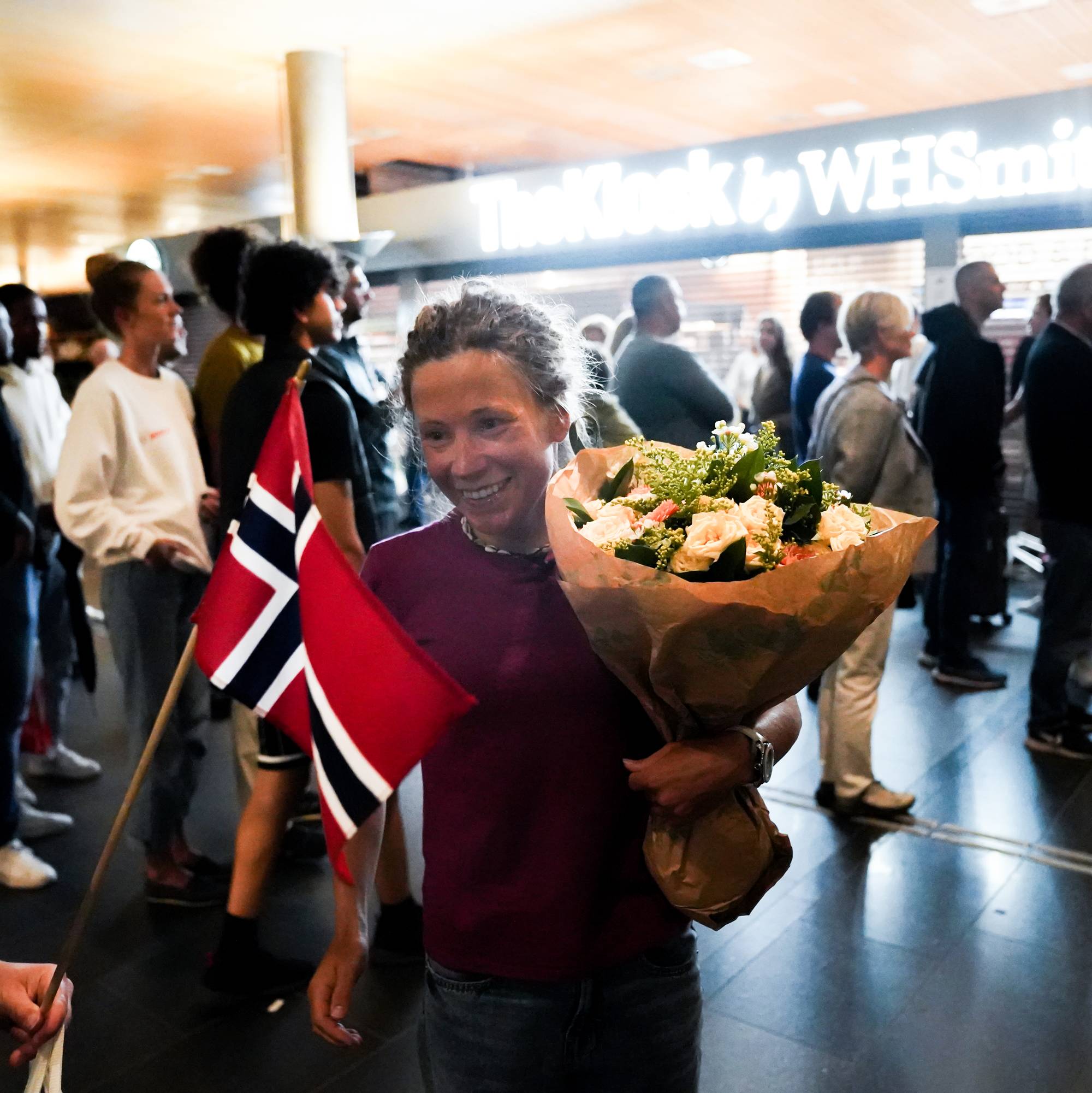 Verdens­rekord­holder Kristin Harila er tilbake i Norge – NRK Norge ...