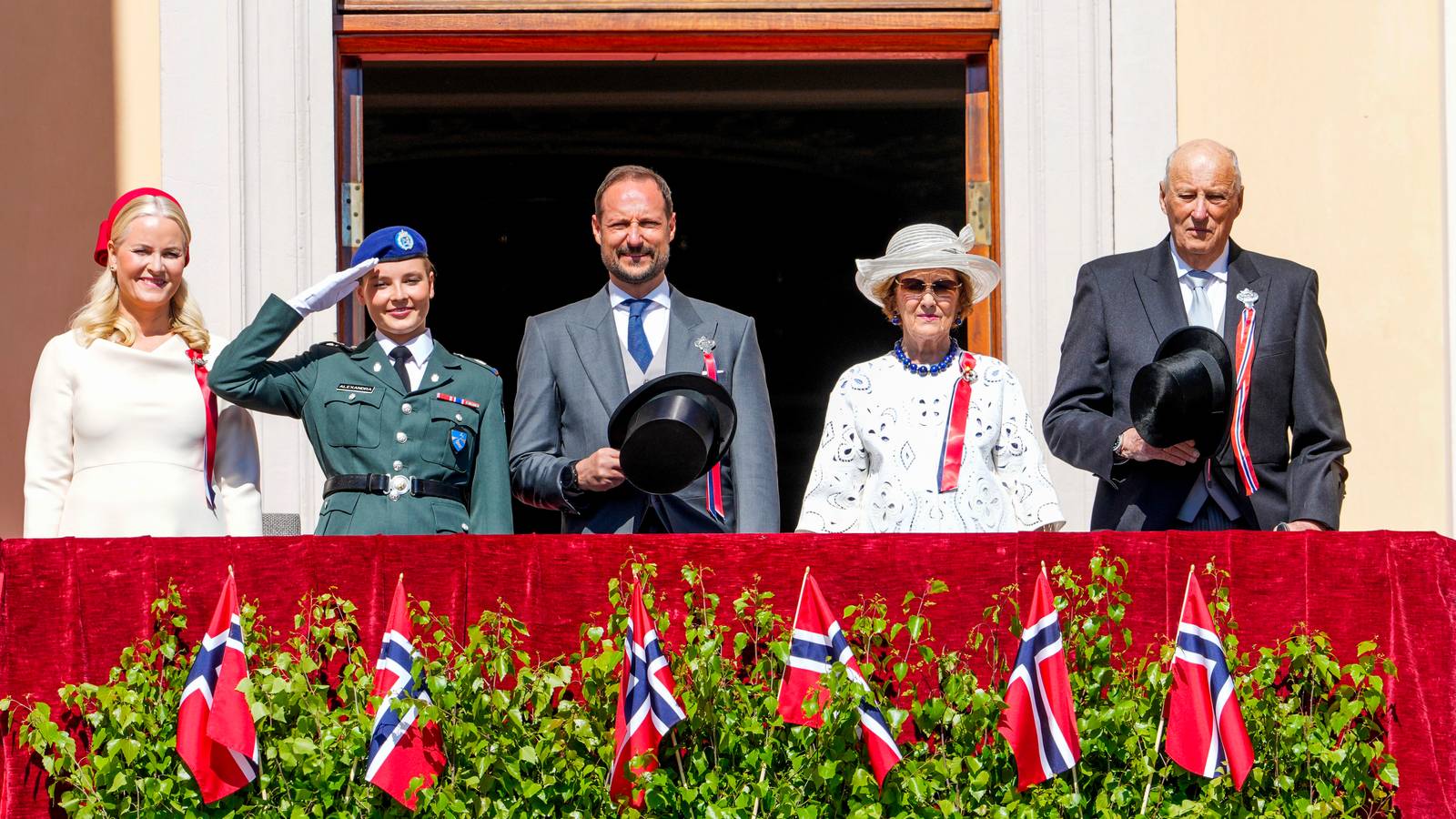 Prinsesse Ingrid Alexandra kunngjør videre planer i Forsvaret: – Trives ...